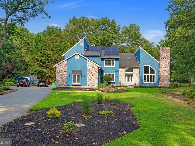 209 Shady Knoll Ln, Galloway, NJ 08205