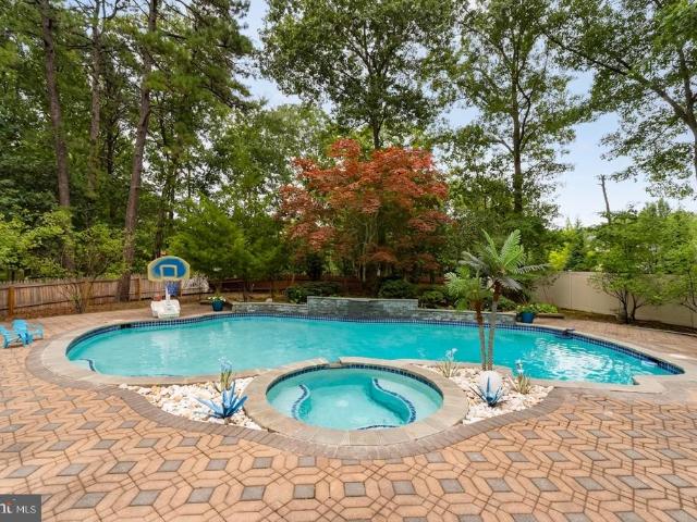 209 Shady Knoll Lane