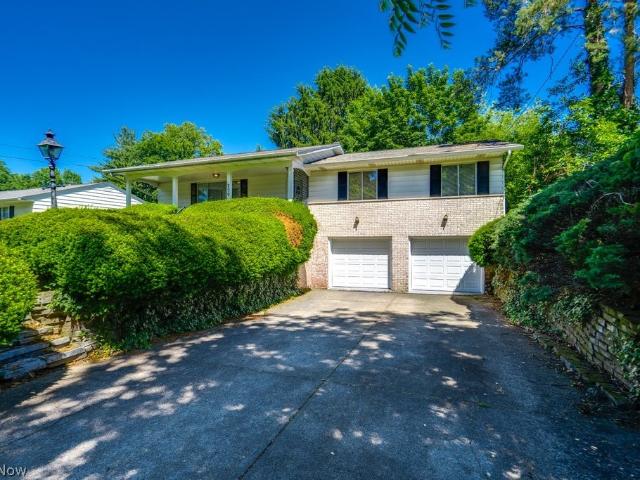 209 Shiawassee Avenue