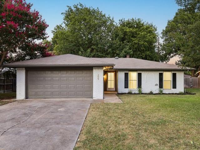 209 Sioux St, Keller, TX 76248