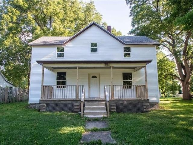 209 Stewart St, Rossville, IL 60963