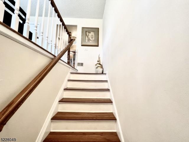 209 Strull Ct