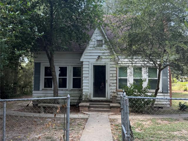209 Sutton Street
