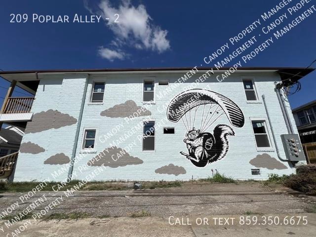 209 Poplar Alley Unit 2