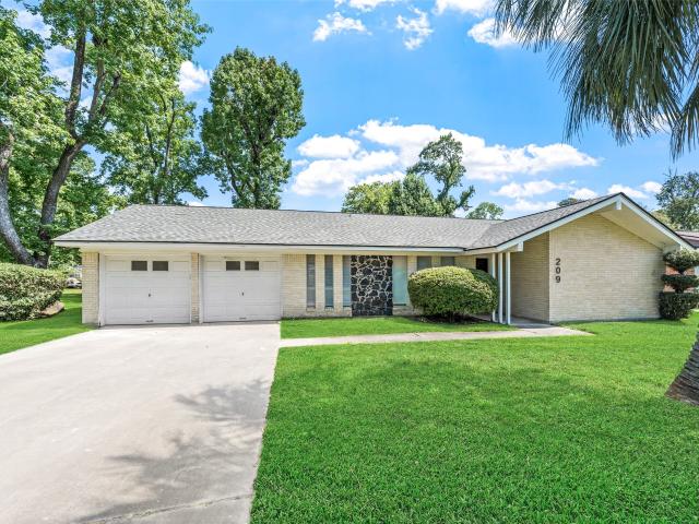 209 Pine Oak Drive