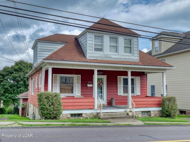 209 Robert Street