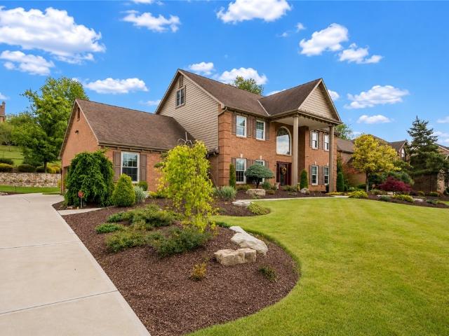209 Redwood Dr