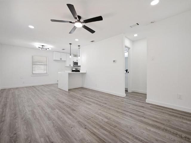 209 W 12th Street