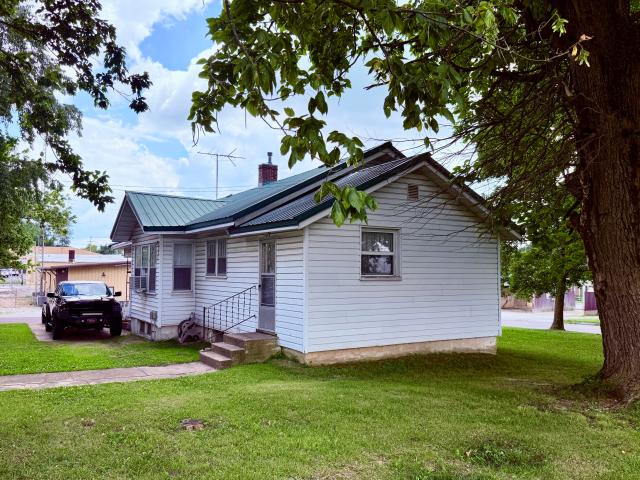 209 W 2nd Street
