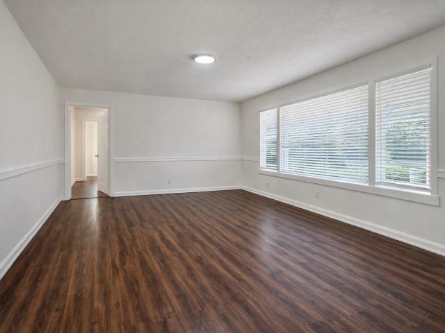 209 W Alfred