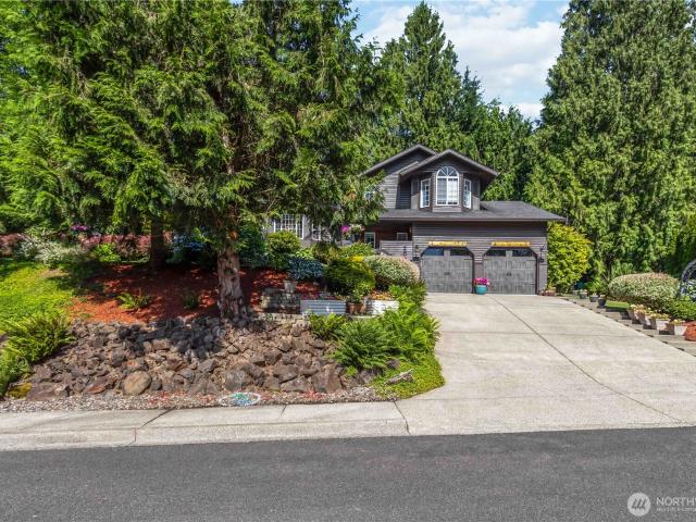 209 W Beacon Hill Drive