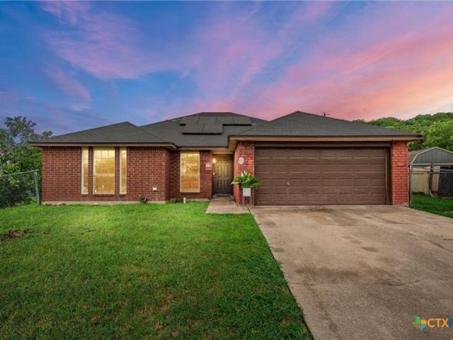 209 W Blancas Dr, Copperas Cove, TX 76522