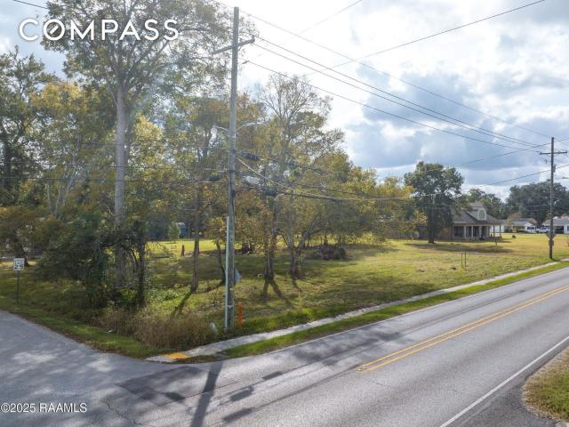 209 W Milton Ave, Milton, LA
