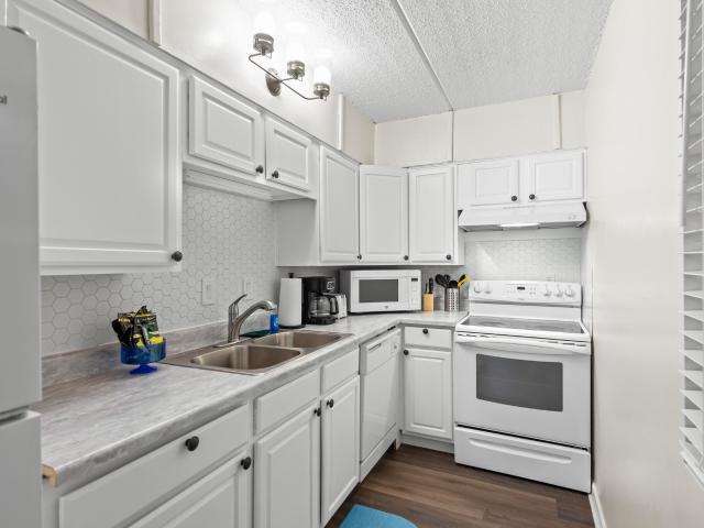 209 W Miracle Strip Pkwy, Unit C201, Mary Esther, FL 32569 | MLS #985429