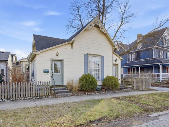 209 W North St, Lebanon, IN 46052