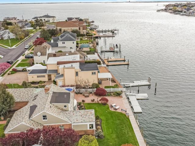 209 W Shore Drive