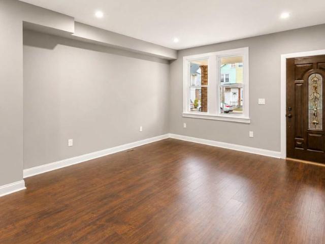 209 Woodlawn Avenue