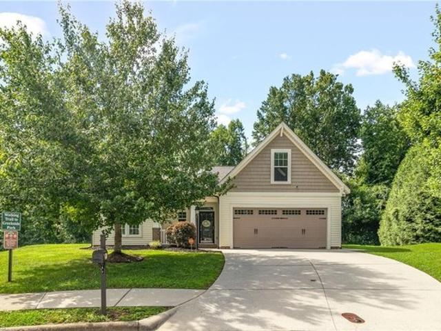 209 Waters Edge Dr, Archdale, NC 27263