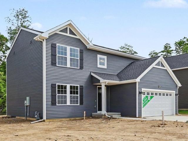 209 Wildflower Dr, Hillsdale, MI 49242