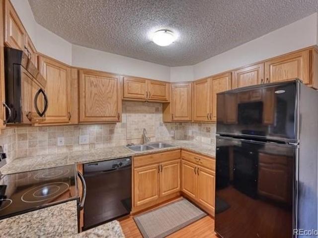 209 Wright St Apt 302, Lakewood, CO 80228