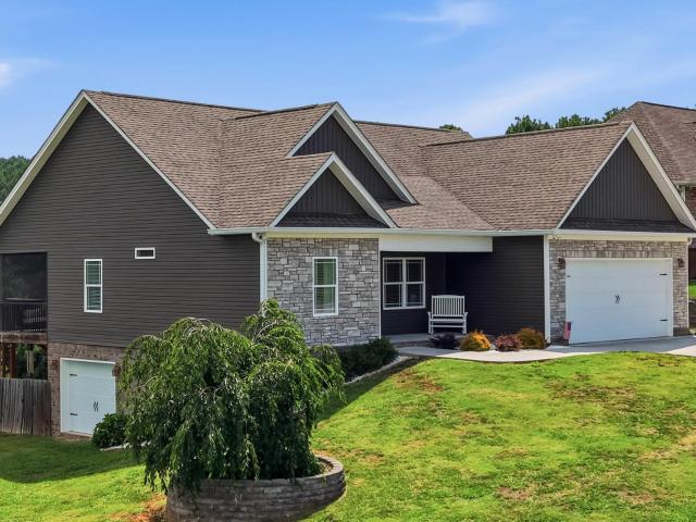 209 Talons Ridge Road NW
