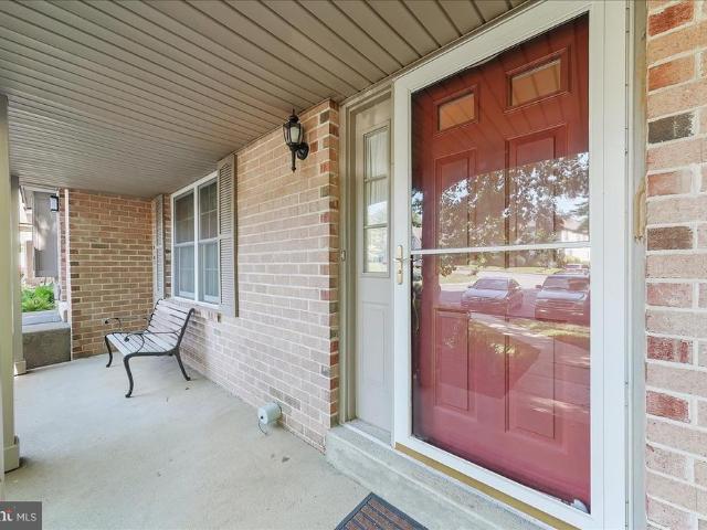 209 Victoria Court # 101