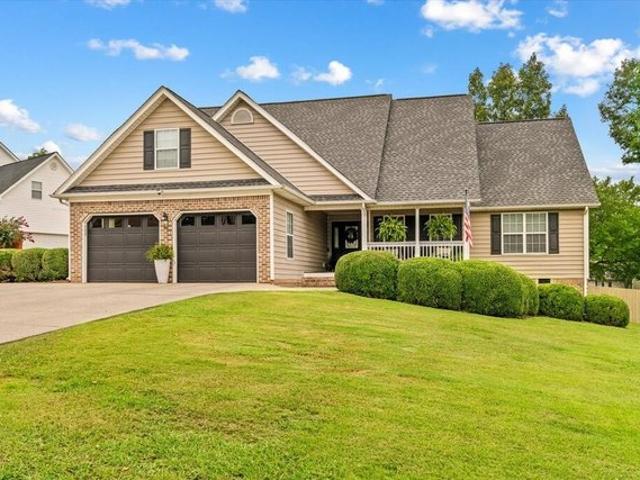 209 Vineyard Dr, Tunnel Hill, GA 30755