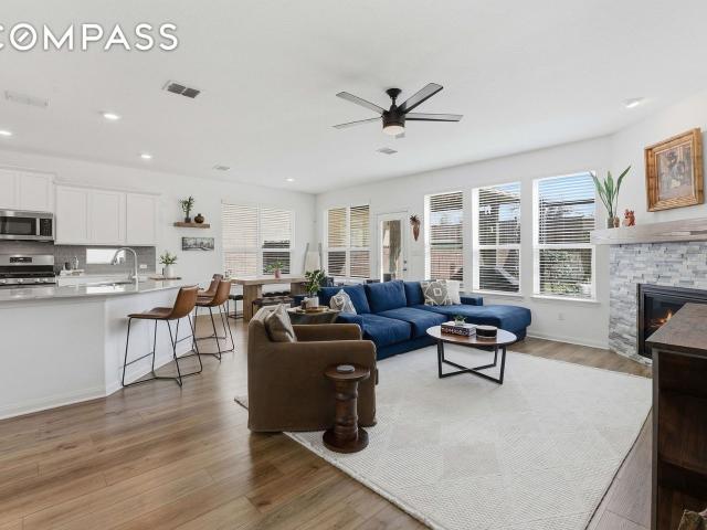 209 Zamora Xing 362, Austin, TX