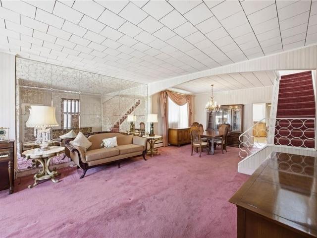 20 77th Street