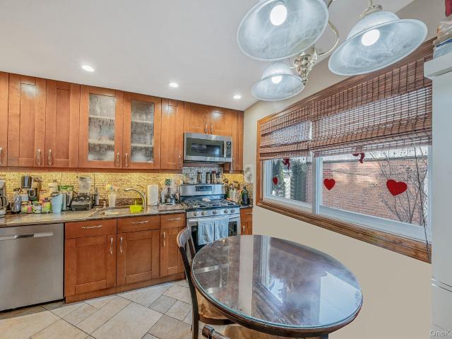 20 23 Whitestone Expressway | Compass