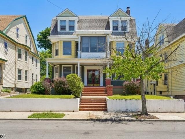 20 22 Leo Pl, Newark, NJ 07108