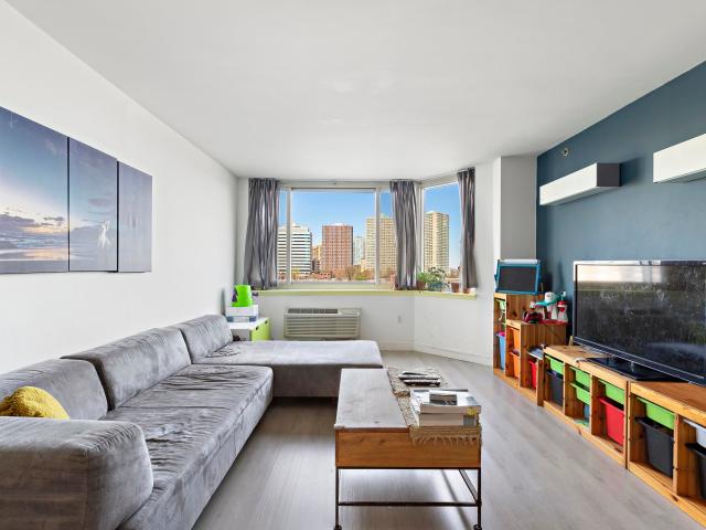 20 2Nd St # 406