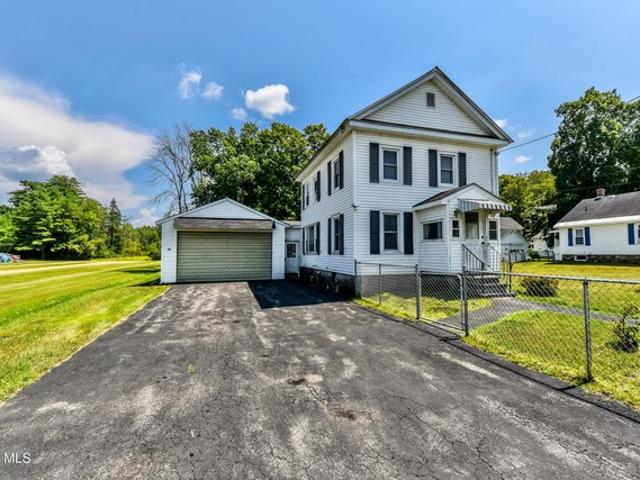 20 Thompson St, Broadalbin, NY 12025