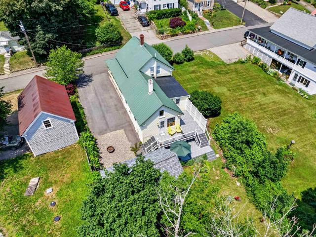 20 Tibbetts Street