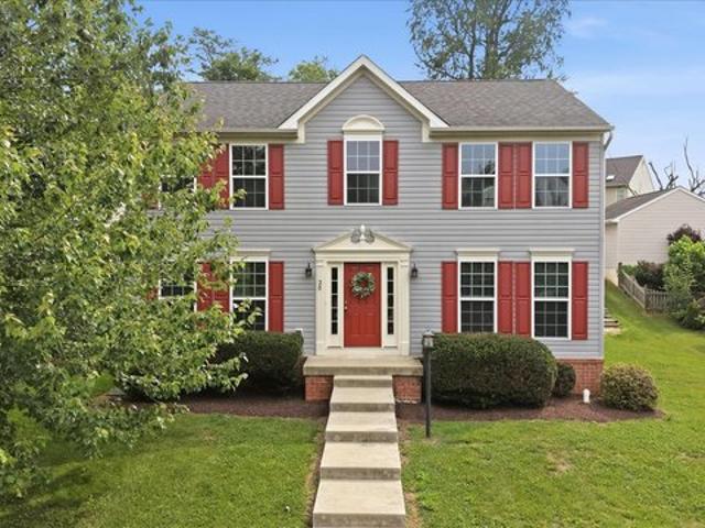 20 Tilgham Pl NW, Lovettsville, VA 20180