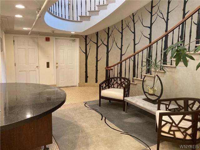 20 Tracy Street # 5