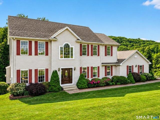 20 Upper Kensington Dr, East Lyme, CT 06333
