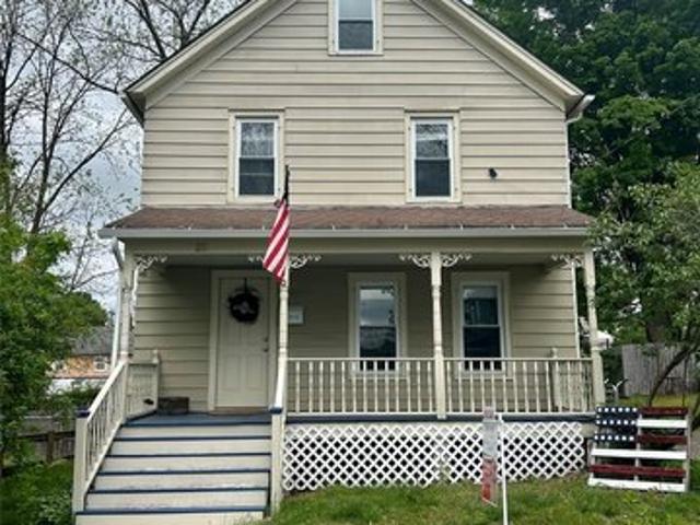 20 Van Buren St, Warwick, NY 10990
