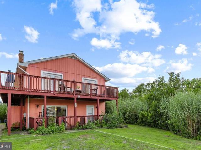 20 W Maryland Ave, Fenwick Island, DE 19944