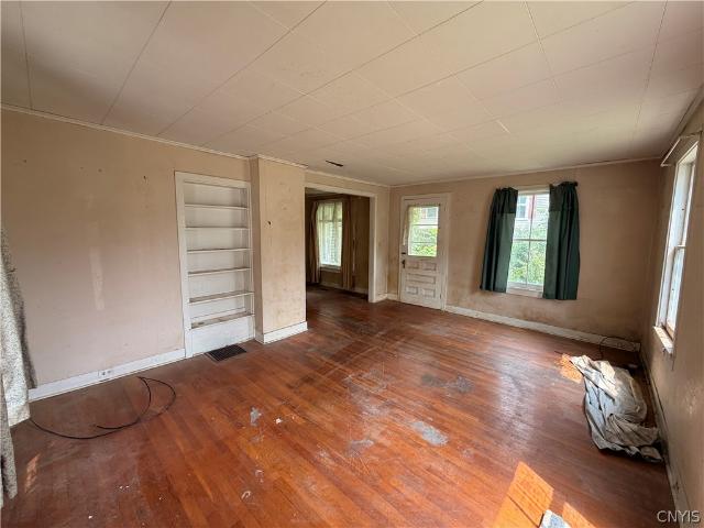 20 W Austin Street