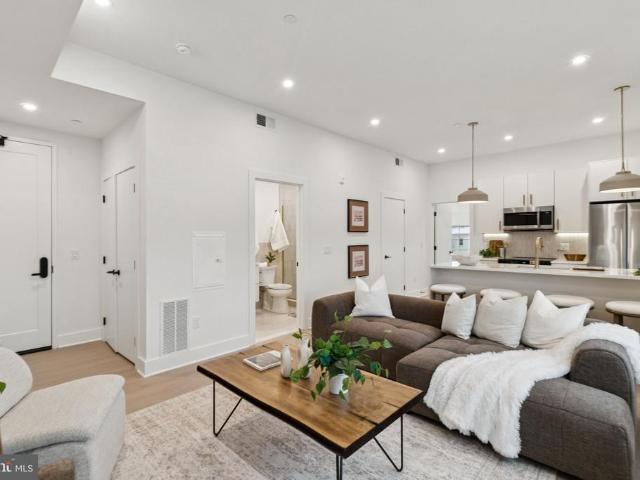 20 30 W Allens Lane # 201