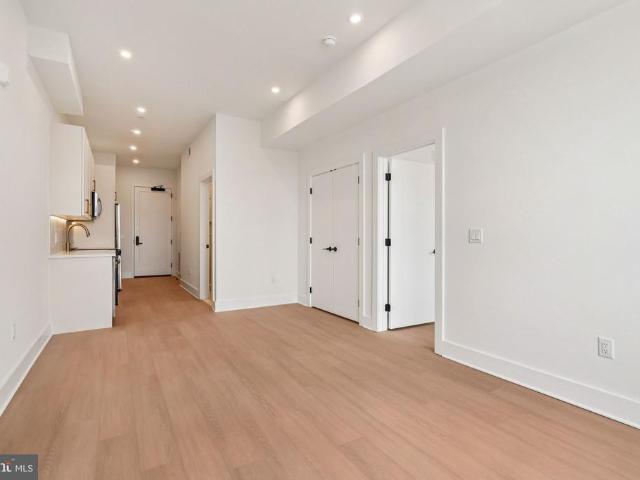 20 30 W Allens Lane # 306
