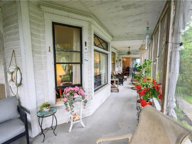 20 W Lake Street