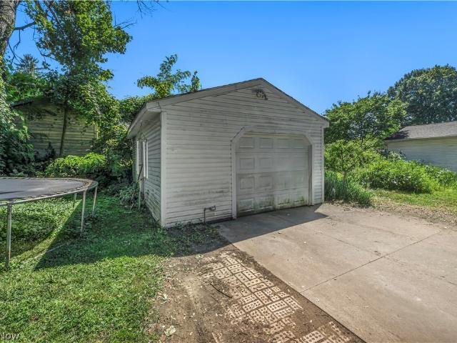 20 W Linwood Avenue