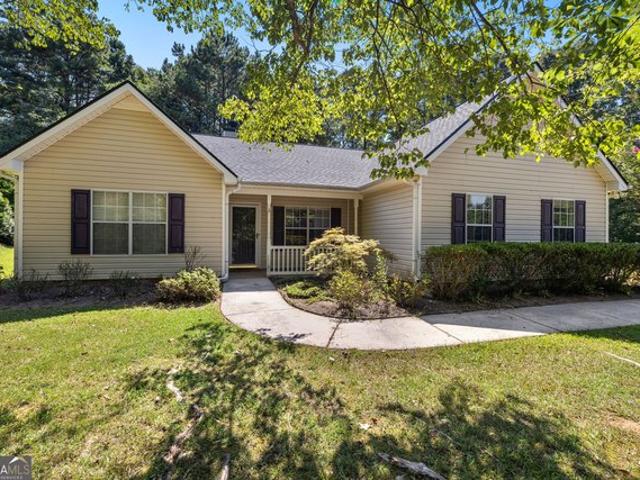 20 Walton Woods Dr, Newnan, GA 30263