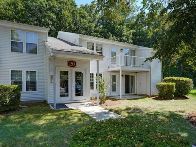 20 Walden Dr Apt 15, Natick, MA 01760