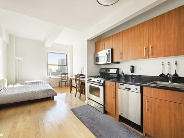 20 West St Apt 40F, Manhattan, NY 10004