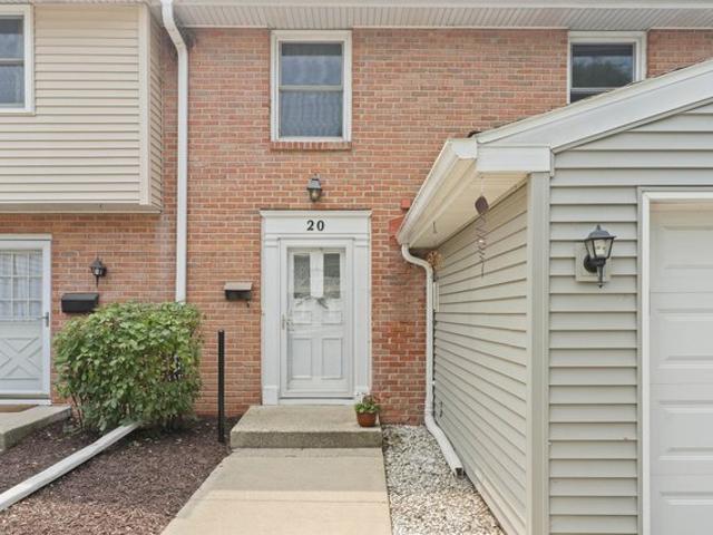20 Whitcomb Cir, Madison, WI 53711