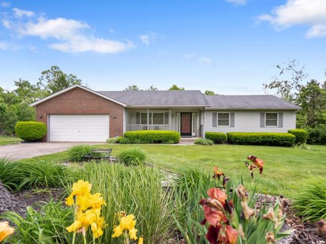 20 Winter Green Loop SW, Pataskala, OH 43062