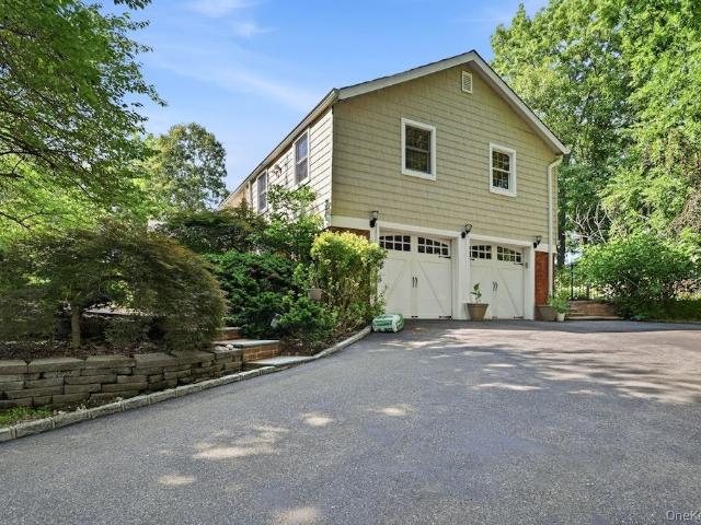 20 Williamsburg Drive